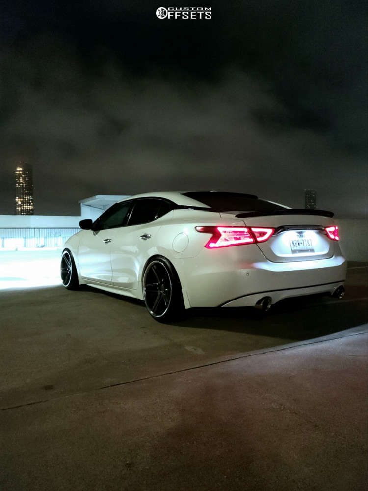 2018 Nissan Maxima with 20x10.5 25 Ferrada CM1 and 245/35R20 Nitto ...