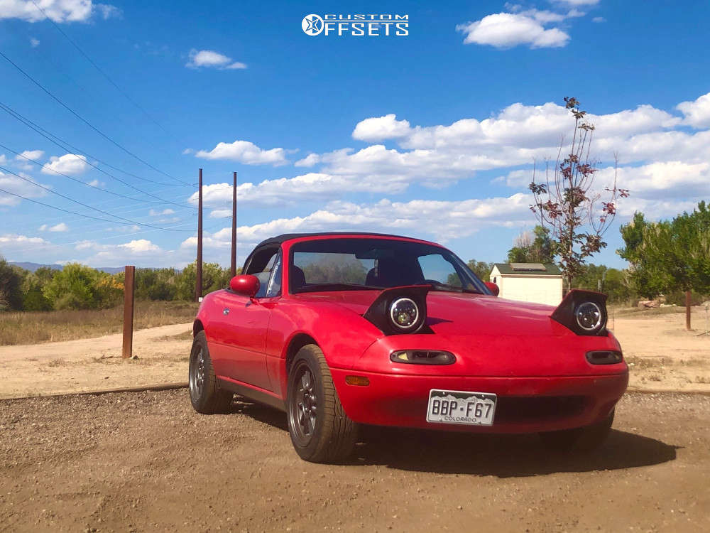 1990 Mazda MX-5 Miata with 15x7.5 30 Konig Hypergram and 195/45R15 Toyo ...