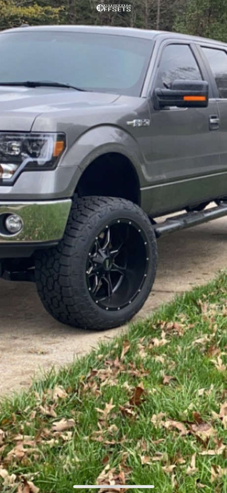 2011 Ford F-150 with 22x12 -44 Moto Metal Mo970 and 35/12.5R22 Toyo ...