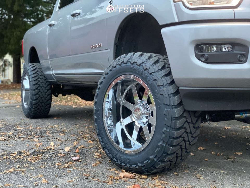 2019 Ram 2500 with 22x12 -44 Gear Off-Road Big Block and 37/13.5R22 ...