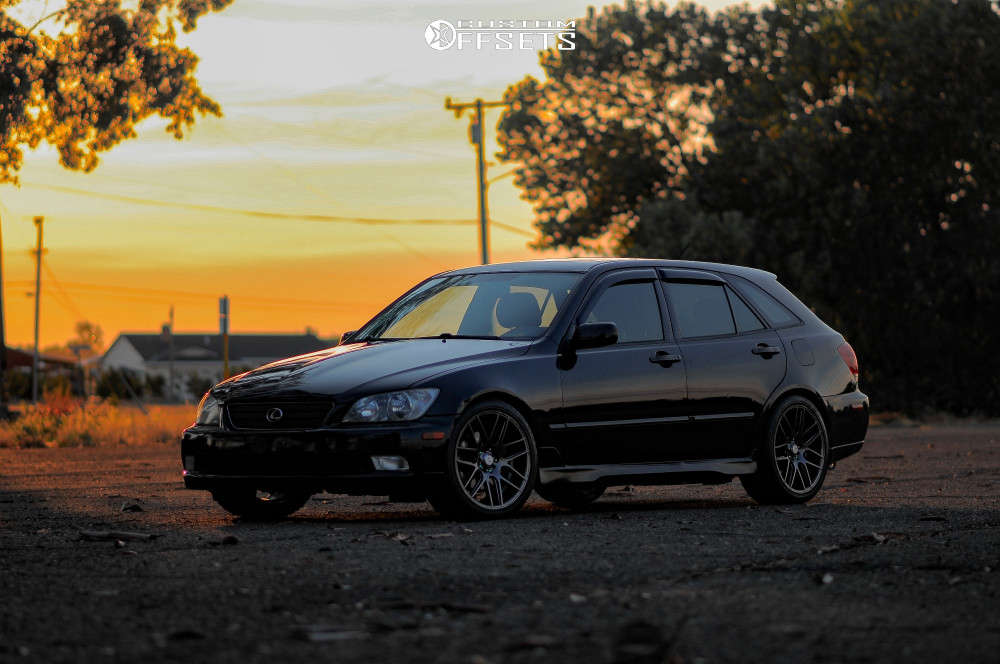 2002 Lexus IS300 with 18x9 35 F1R F18 and 255/30R18 Delinte D7 Thunder ...