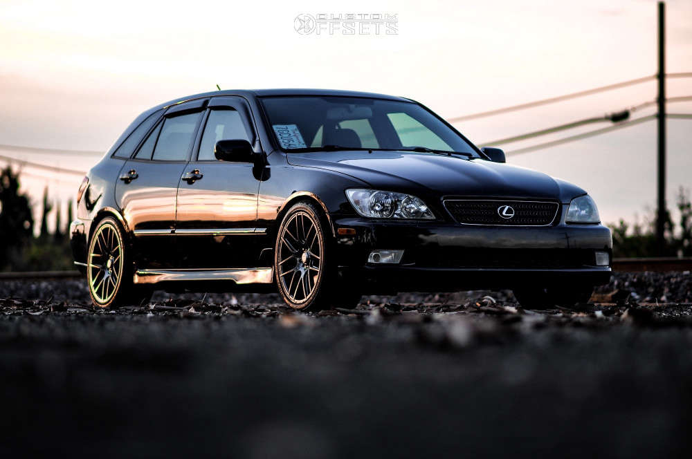 2002 Lexus IS300 with 18x9 35 F1R F18 and 255/30R18 Delinte D7 Thunder ...