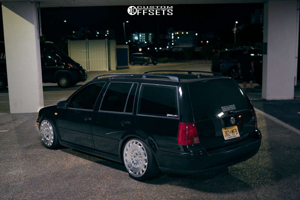 2002 Volkswagen Jetta with 18x8.5 35 Rotiform Ccv and 215/40R18 ...