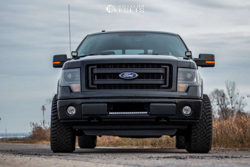 2014 Ford F-150 with 20x10 -18 Anthem Off-Road Viper and 33/12.5R20 ...