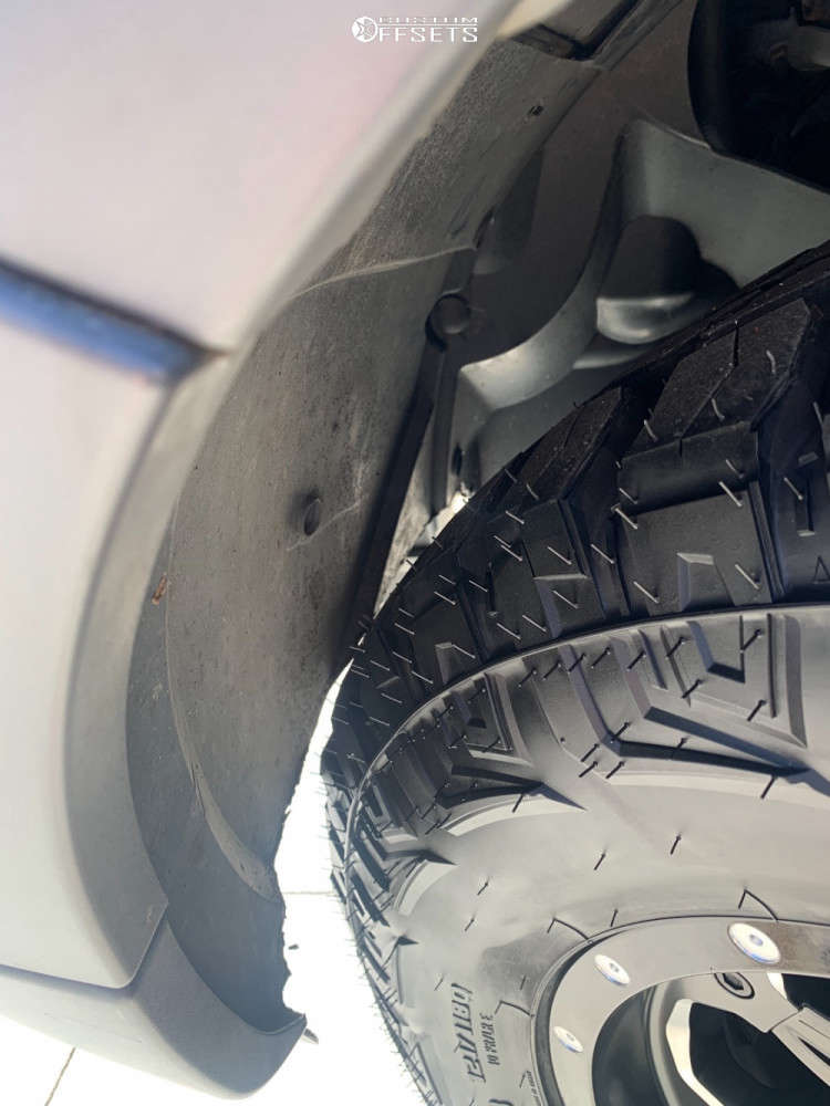 2006 Ford Explorer with 18x9 0 Fuel Boost and 305/60R18 Federal Xplora ...