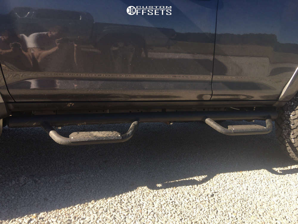 2020 Toyota 4Runner with 22x10 -19 Vision Rocker and 33/12.5R22 Venom ...