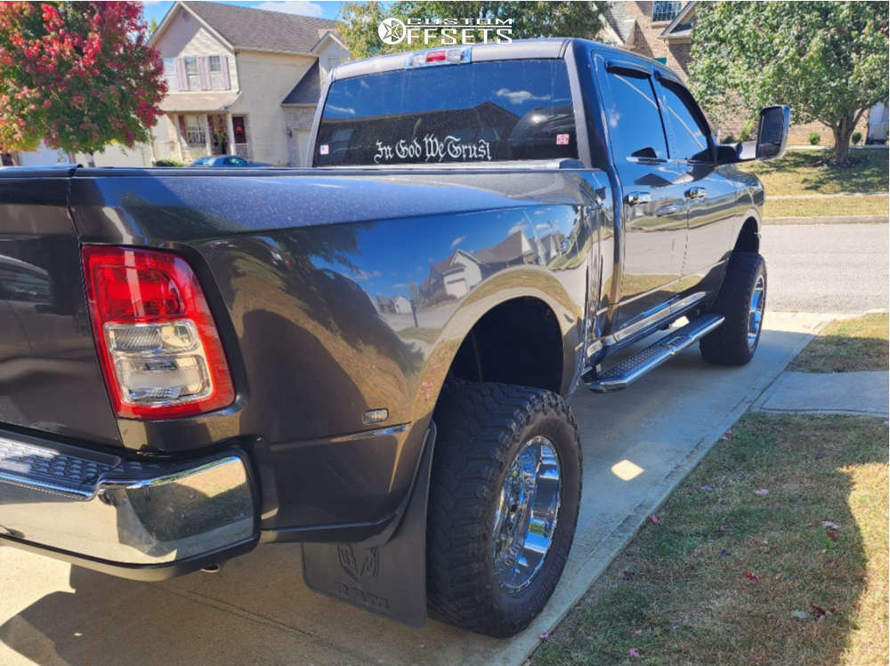 2019 Ram 3500 with 20x12 -44 TIS 544C and 35/12.5R20 Venom Power Terra ...