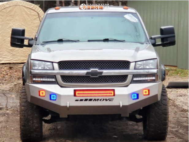 2003 Chevrolet Silverado 2500 HD with 17x9 12 Ultra Baron and 285/70R17 ...