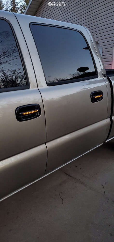 2003 Chevrolet Silverado 2500 HD with 17x9 12 Ultra Baron and 285/70R17 ...