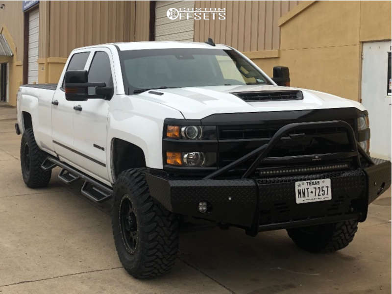 2019 Chevrolet Silverado 3500 HD with 18x9 18 Method NV HD and 315/70R18 Toyo Tires Open Country ...