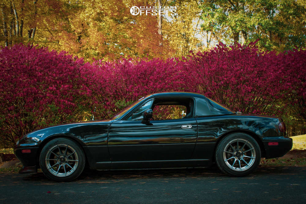 1993 Mazda Miata with 15x9 35 Advanti Racing Storm S1 and 225/45R15 ...