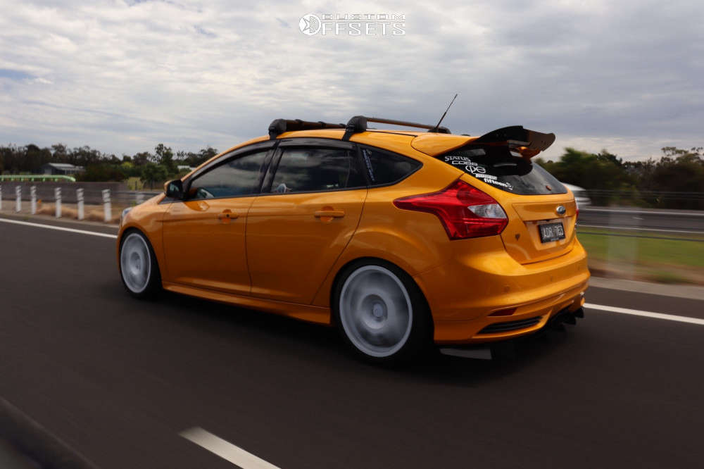 Maxton Design MK3 Ford Focus ST Rear Spoiler Extension, 49% OFF