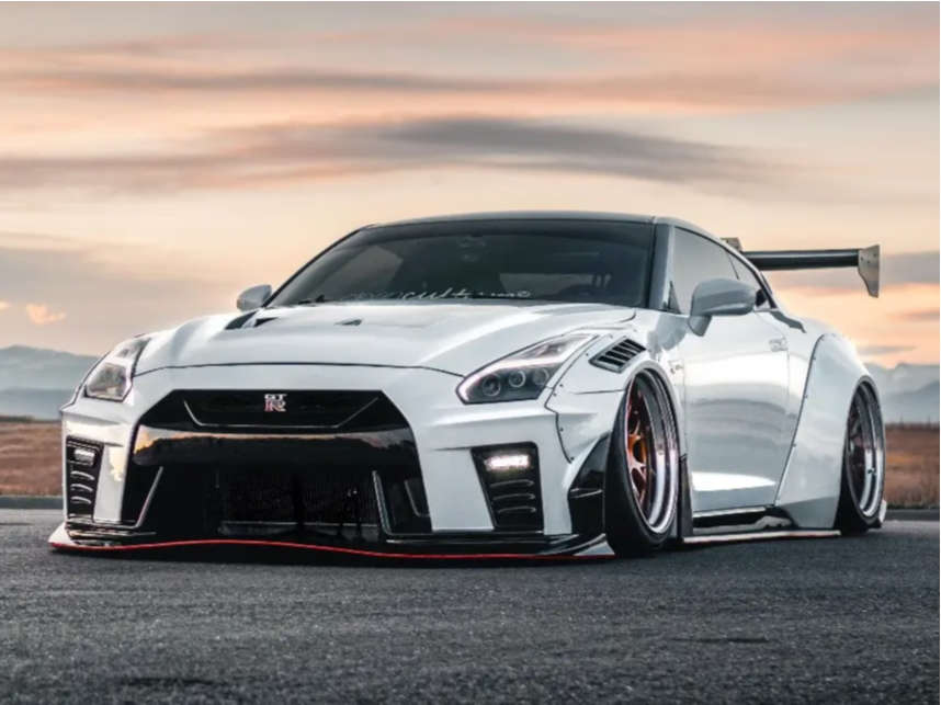2015 Nissan GT-R with 20x11 -43 SSR Professor Ms3 and 285/35R20 Nitto ...