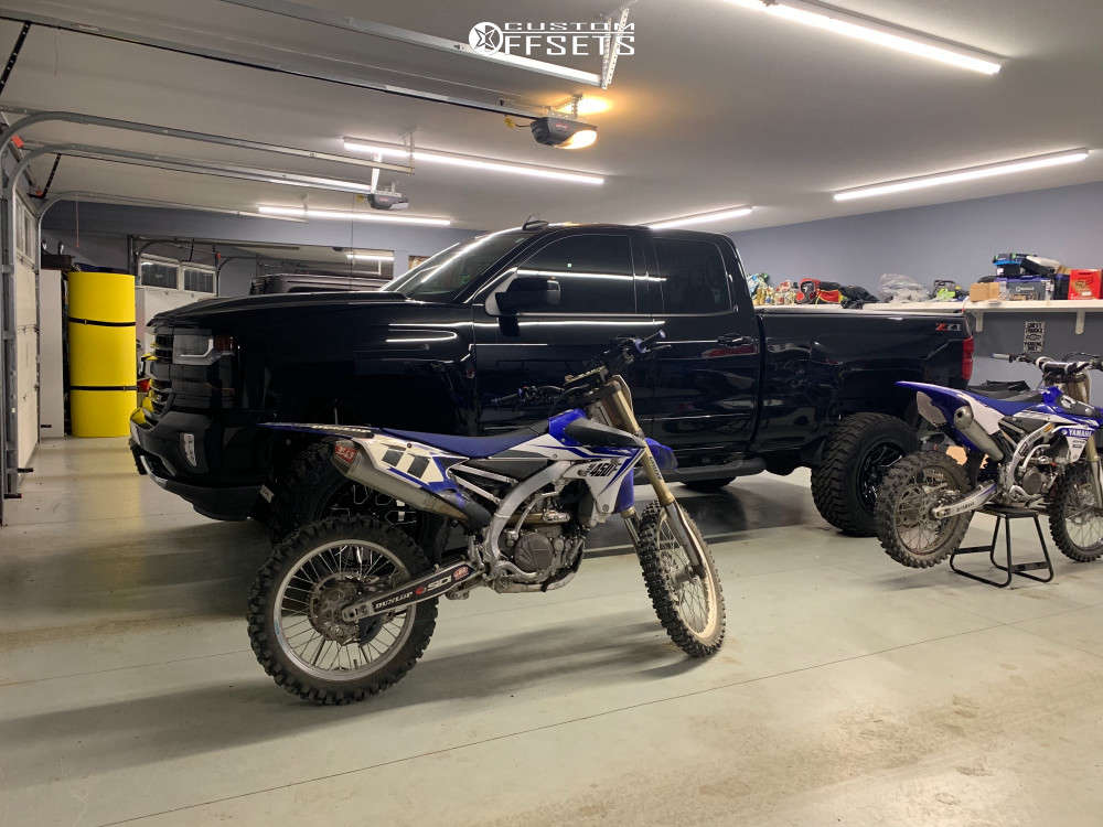 2018 Chevrolet Silverado 1500 with 20x10 -24 4WP Factory S-Series and ...