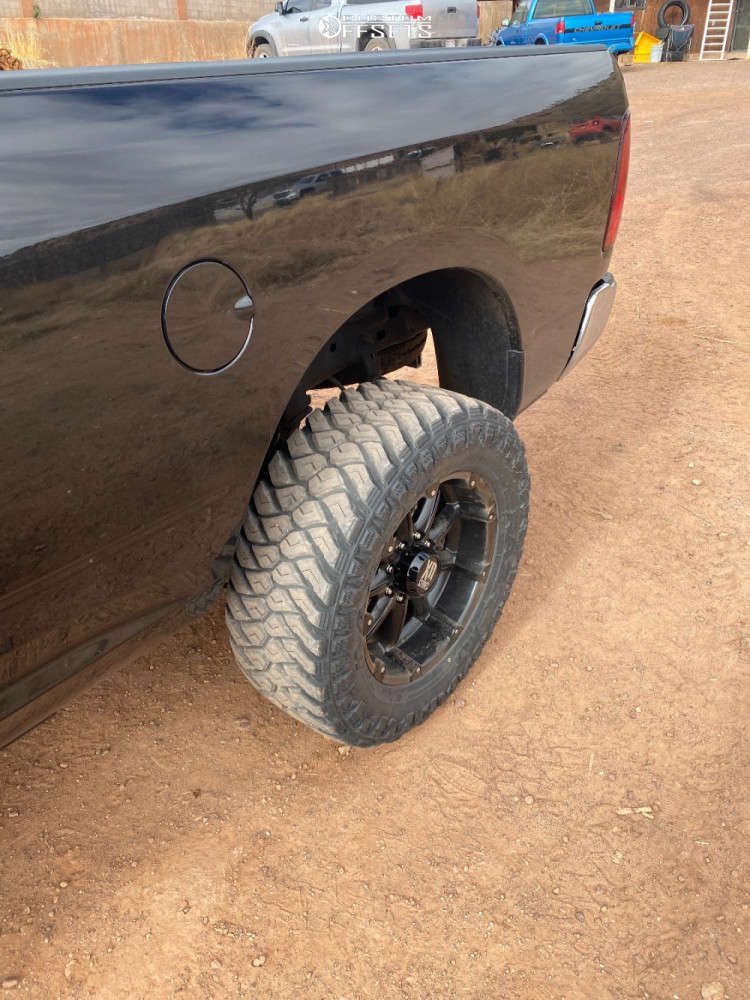 2018 Ram 2500 with 20x9 -12 XD Xd779 and 35/12.5R20 Maxxis Razr Mt and ...