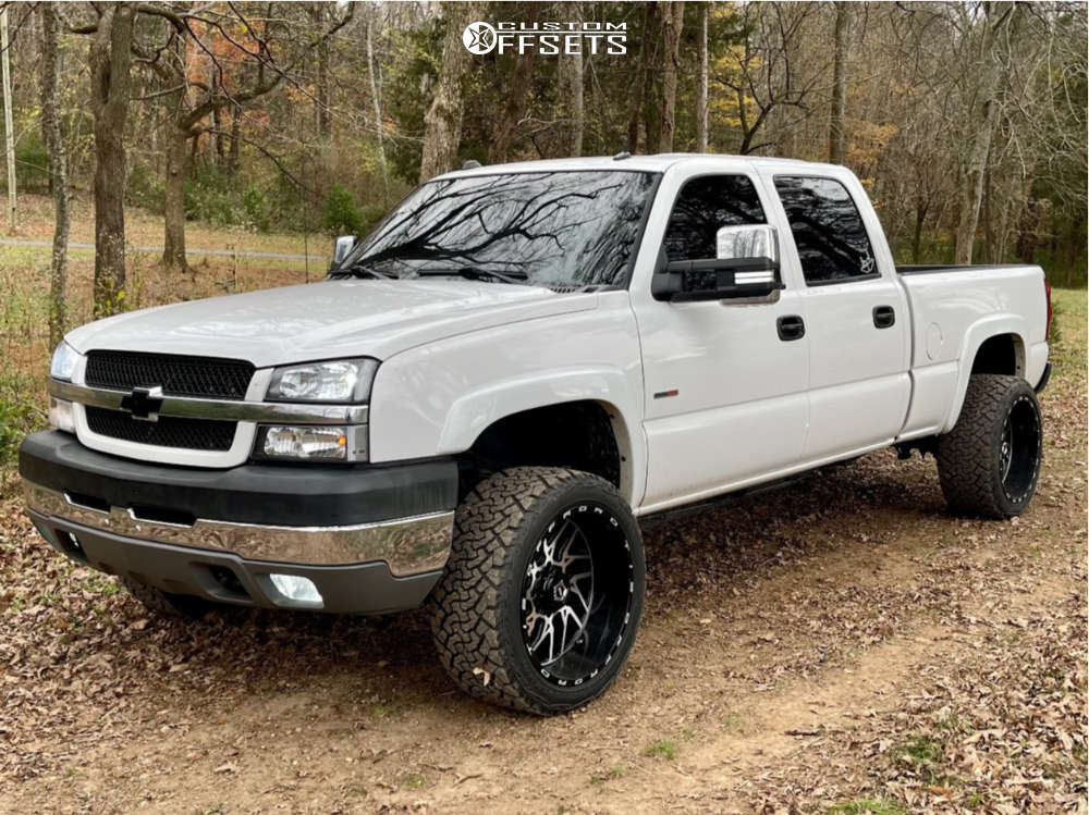 2004 Chevrolet Silverado 2500 HD with 22x12 -44 TIS 544MB and 33/12 ...