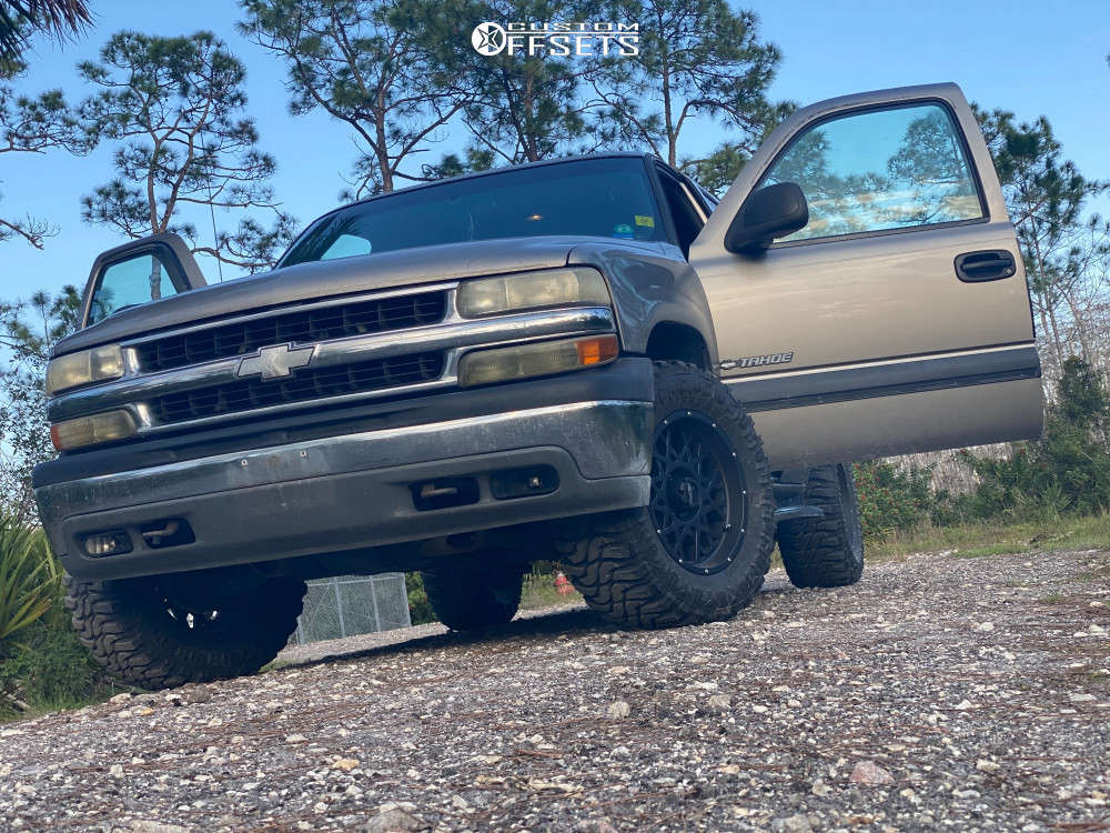 2002 Chevrolet Tahoe with 18x9 -12 Vision Rocker and 33/12.5R18 Federal ...