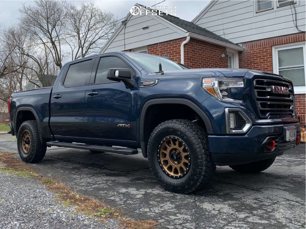 2020 GMC Sierra 1500 with 18x9 18 Method Mr305 and 295/70R18 Toyo Tires ...