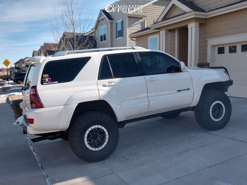 2004 Toyota 4Runner with 16x8.5 -6 Level 8 Bully Pro and 315/75R16 ...