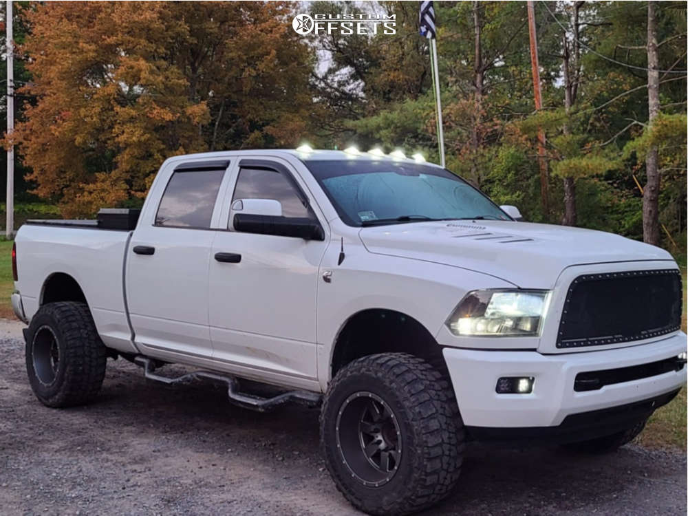 2015 Ram 3500 with 18x12 -44 Moto Metal Mo962 and 35/12.5R18 Federal ...