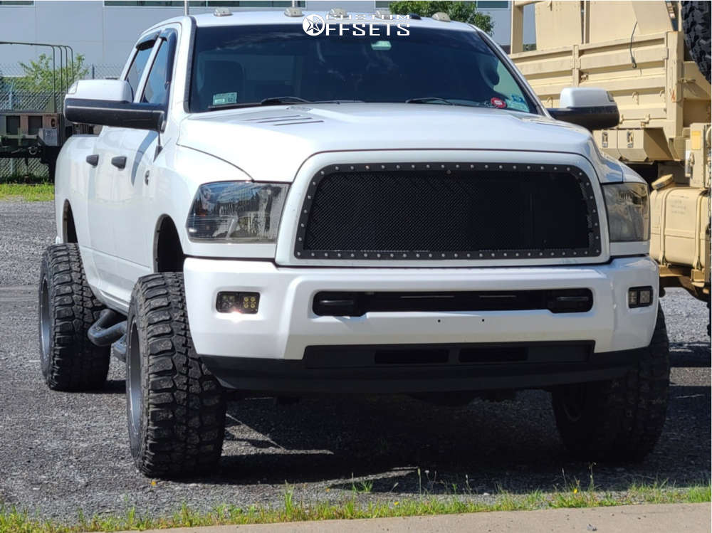 2015 Ram 3500 with 18x12 -44 Moto Metal Mo962 and 35/12.5R18 Federal ...