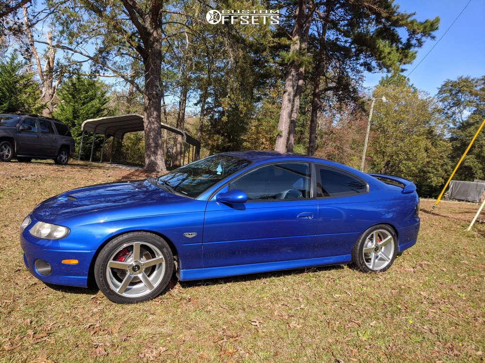 2005 Pontiac GTO with 18x8.5 35 JNC Jnc026 and 225/40R18 Ironman Imove ...