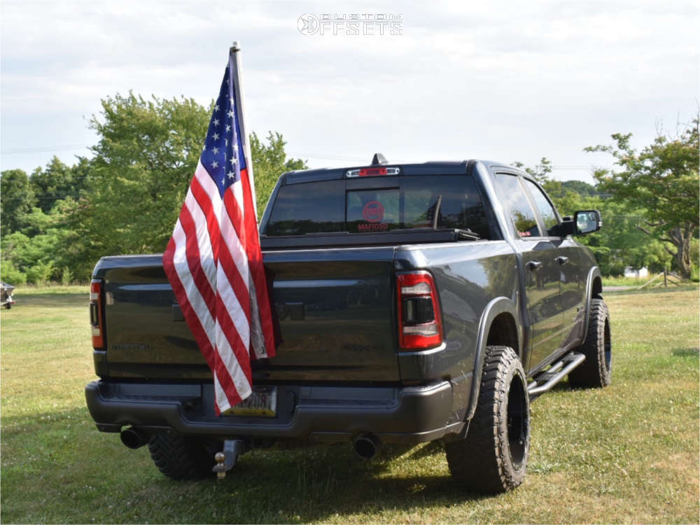 2019 Ram 1500 with 20x12 -44 TIS 544BM and 33/12.5R20 Atturo Trail Blade Mt and Leveling Kit ...