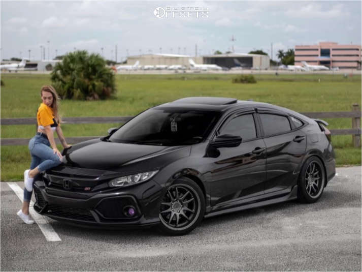 2017 Honda Civic with 18x9.5 30 Aodhan Ds02 and 245/40R18 Hankook ...