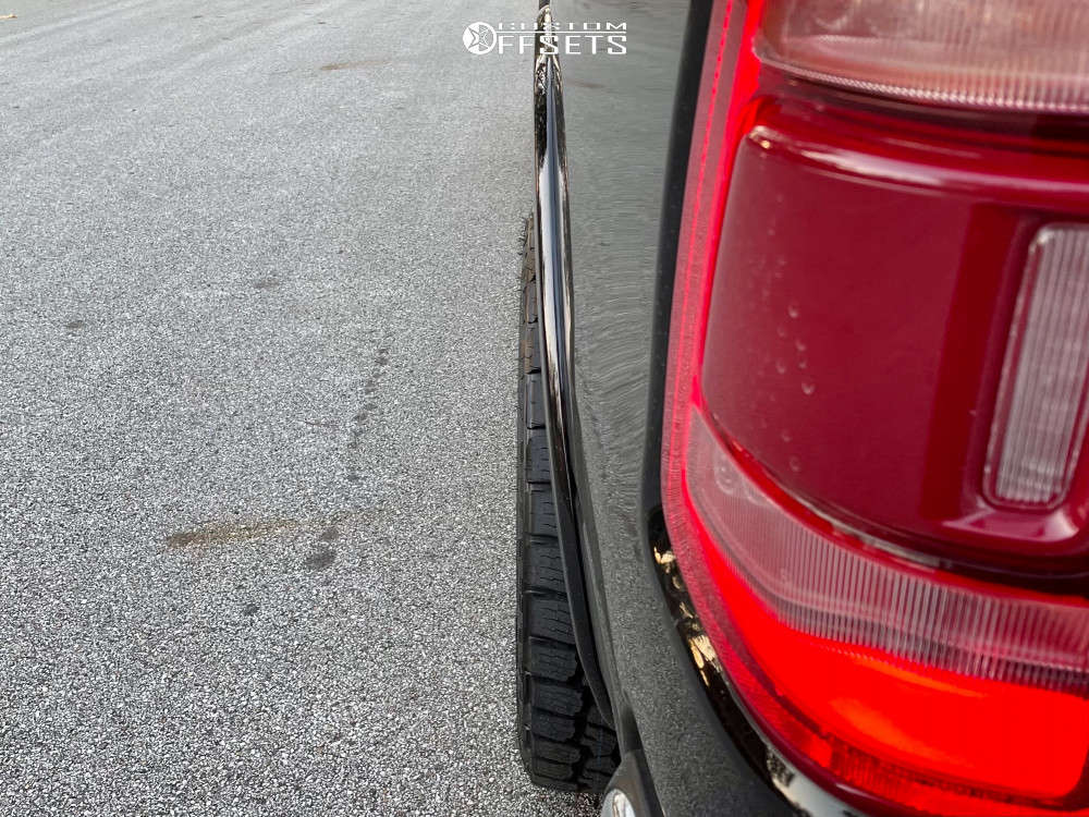 2020 Ram 1500 with 22x10 -18 Fuel Forged Ff104 and 305/45R22 Toyo Tires ...