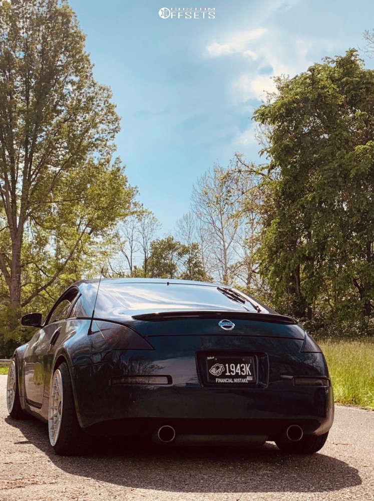 2007 Nissan 350Z with 19x9.5 40 Rotiform Forged Kps and 235/45R19 ...