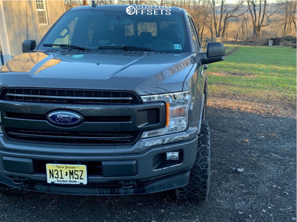 2020 Ford F-150 with 20x10 -25 Mayhem Warrior and 33/12.5R20 Kenda ...
