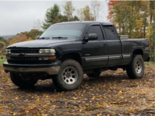 2001 Chevrolet Silverado 1500 with 17x9 -6 Pro Comp 1069 and 35/12.5R17 ...