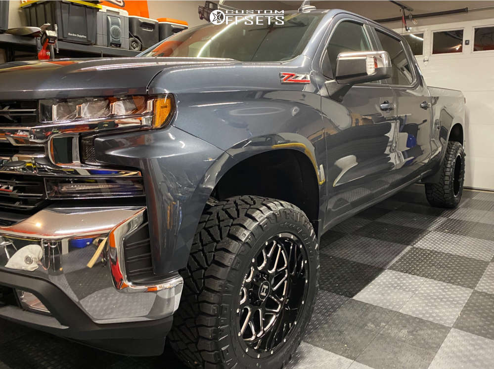 2020 Chevrolet Silverado 1500 with 20x10 -24 Hostile Sprocket and 33/12 ...