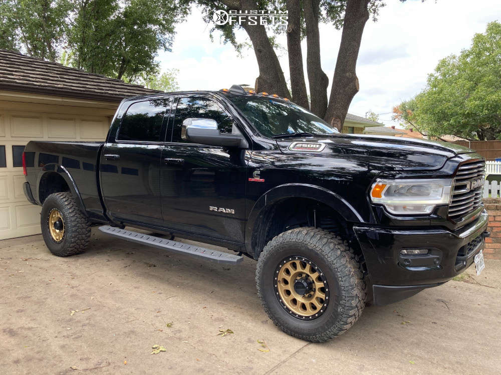 2020 Ram 2500 with 18x9 19.05 Method Mr315 and 35/12.5R18 Renegade ...