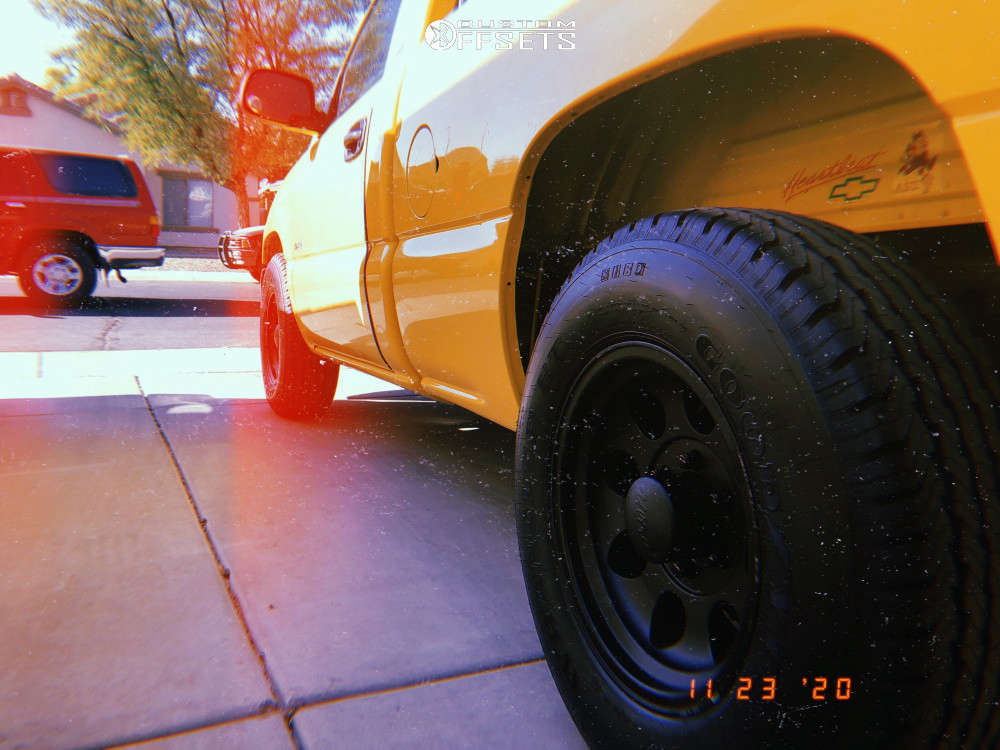 2001 Chevrolet Silverado 1500 with 16x8 -6 Ultra 164 and 245/75R16 ...