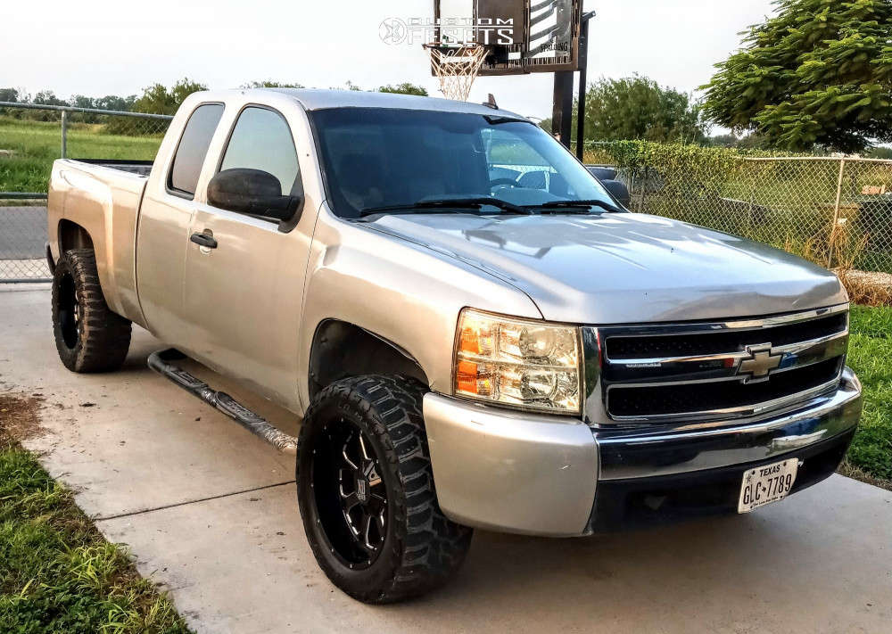 2007 Chevrolet Silverado 1500 with 20x10 -18 XD Bomb and 33/12.5R20 ...