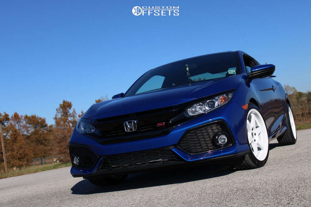 2018 Honda Civic with 18x8.5 30 ESR Sr07 and 235/40R18 Goodyear Eagle ...
