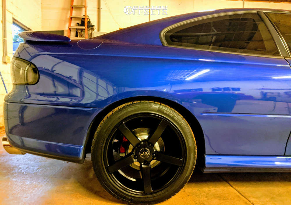 2005 Pontiac GTO with 18x8.5 35 JNC Jnc026 and 235/45R18 Milestar Ms932 ...