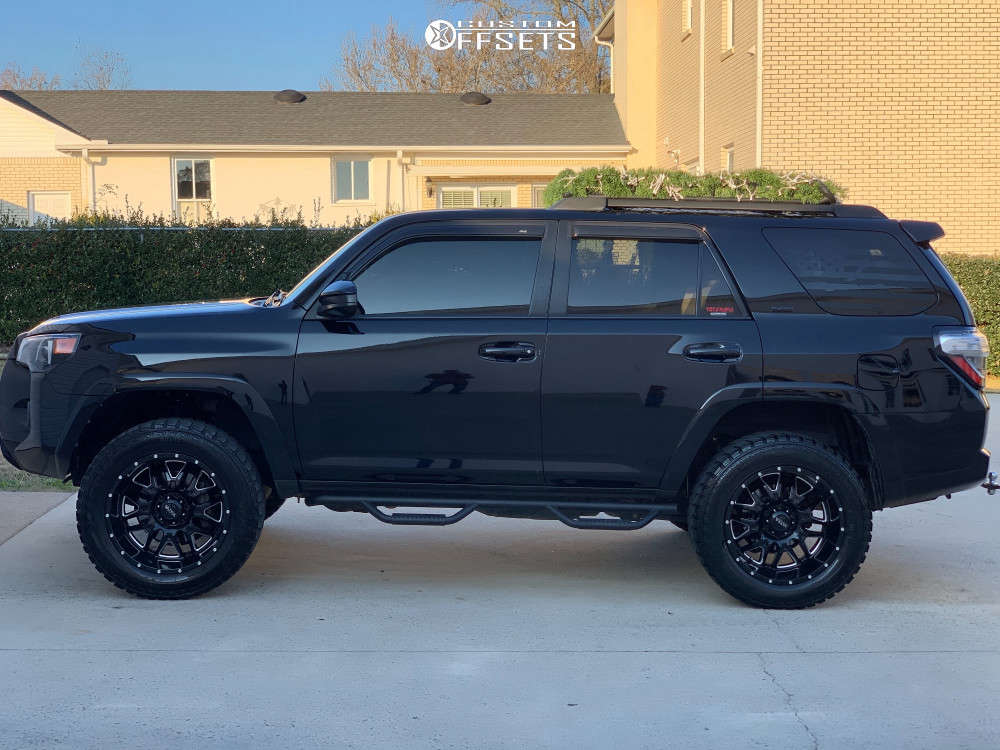 2015 Toyota 4Runner with 20x10 -25 Ultra Hunter and 33/12.5R20 ...