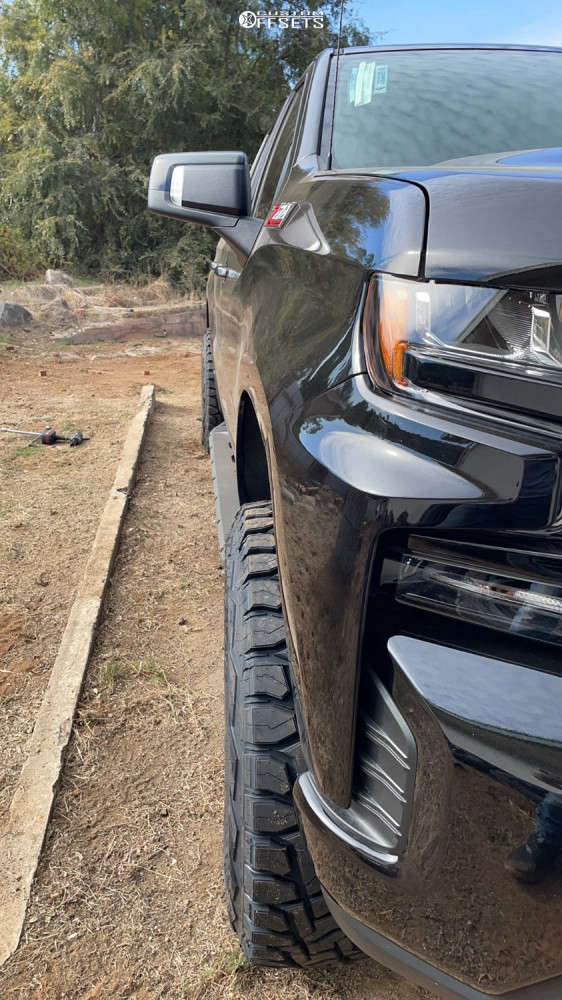 2021 Chevrolet Silverado 1500 with 18x9 18 Method Double Standard and 285/75R18 Toyo Tires Open ...