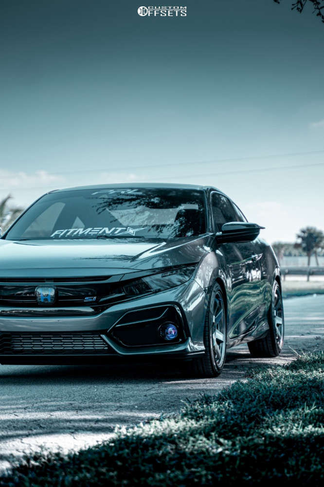 2020 Honda Civic with 18x8.5 35 AVID1 AV6 and 235/40R18 Goodyear Eagle ...