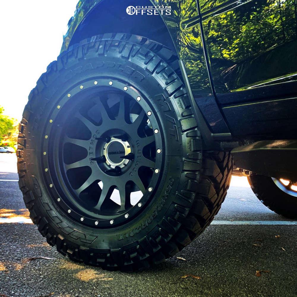 2020 Ram 1500 Classic with 20x10 -24 Method Mr605 and 35/12.5R20 Nitto ...