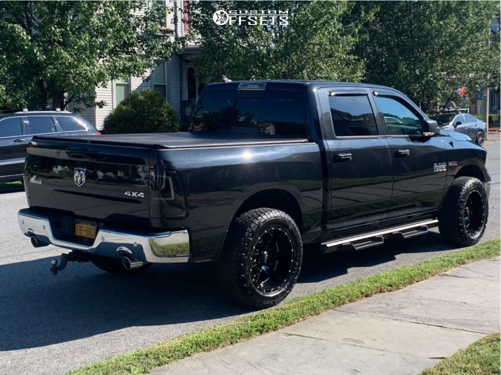 2016 Ram 1500 with 20x10 -25 Ultra Hunter and 33/12.5R20 Fuel Gripper ...
