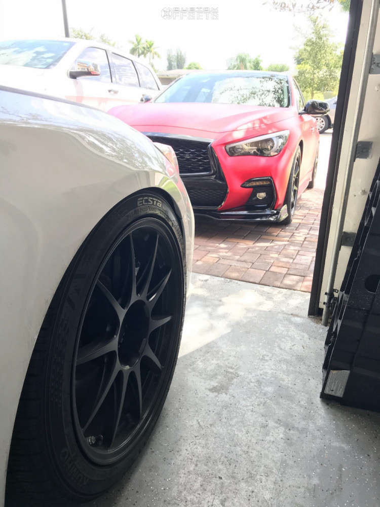 2016 INFINITI Q50 with 19x9.5 25 Konig Dekagram and 255/40R19 Kumho ...