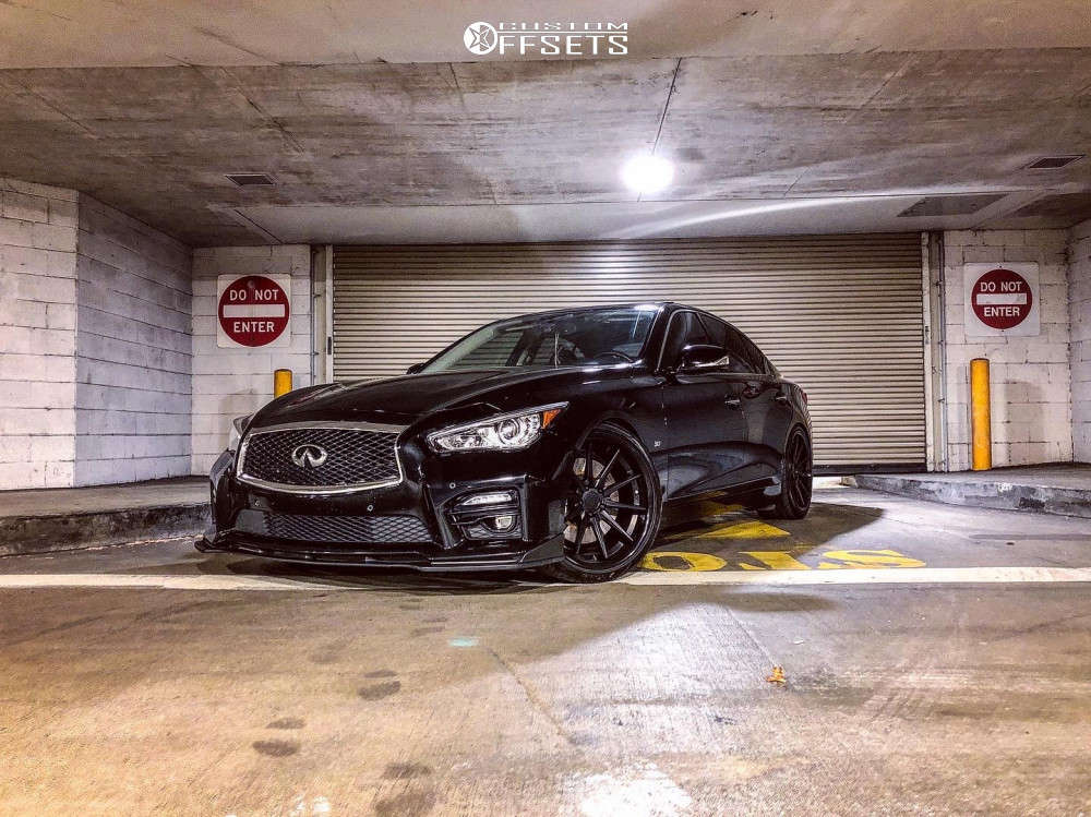 2014 INFINITI Q50 with 20x9 15 Ferrada FR4 and 245/35R20 Yokohama S ...