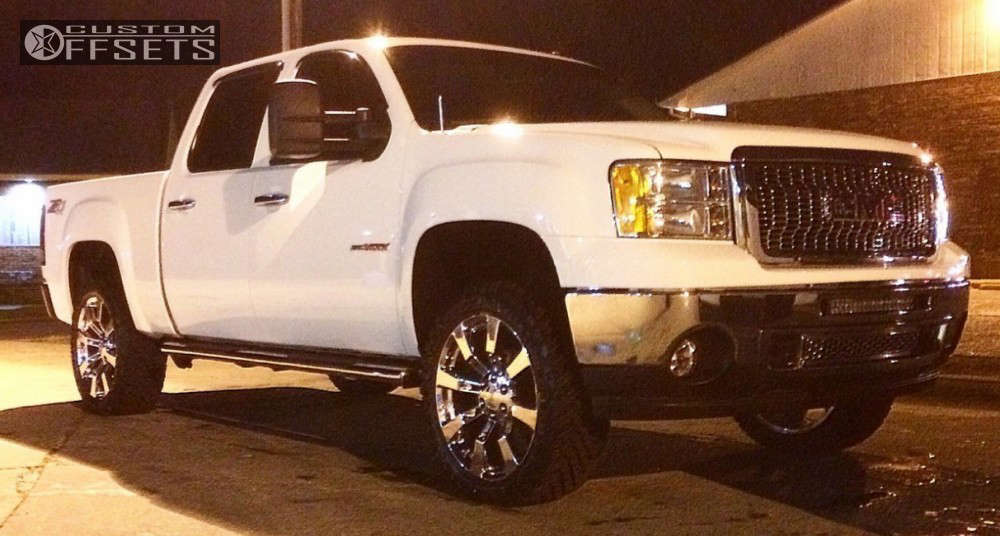 2013 GMC Sierra 1500 with 22x9 31 Replica G02 and 33/12.5R22 Atturo ...
