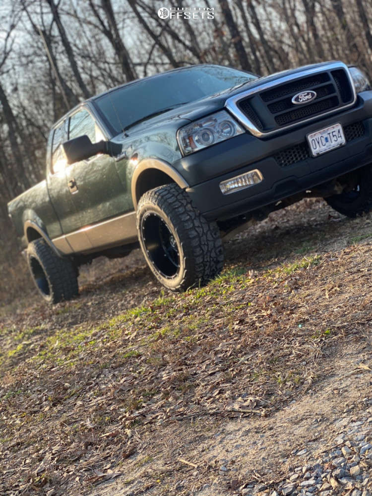 2004 Ford F-150 with 20x12 -44 Hostile Sprocket and 35/12.5R20 Federal ...