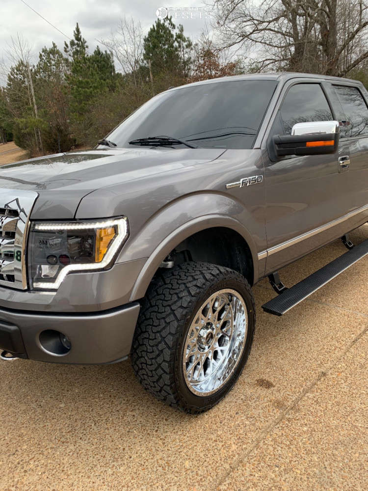 2010 Ford F-150 with 22x10 -19 Vision Rocker and 33/12.5R22 Venom Power ...