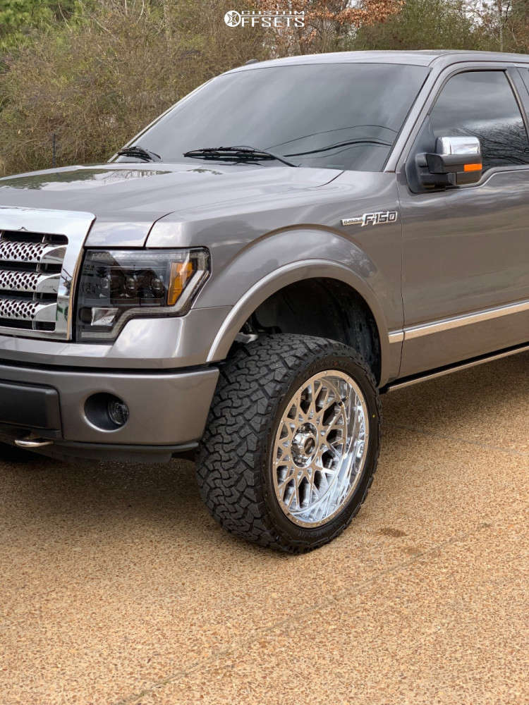 2010 Ford F-150 with 22x10 -19 Vision Rocker and 33/12.5R22 Venom Power ...