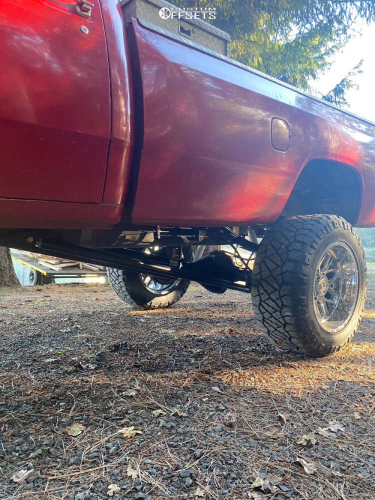 1990 Dodge W250 with 20x12 -44 Hostile Vulcan and 35/13.5R20 Nitto ...